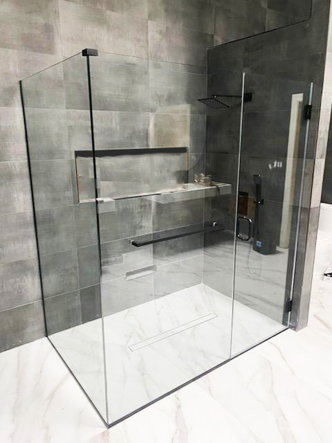 Corner Enclosure | Creative Mirror & Shower